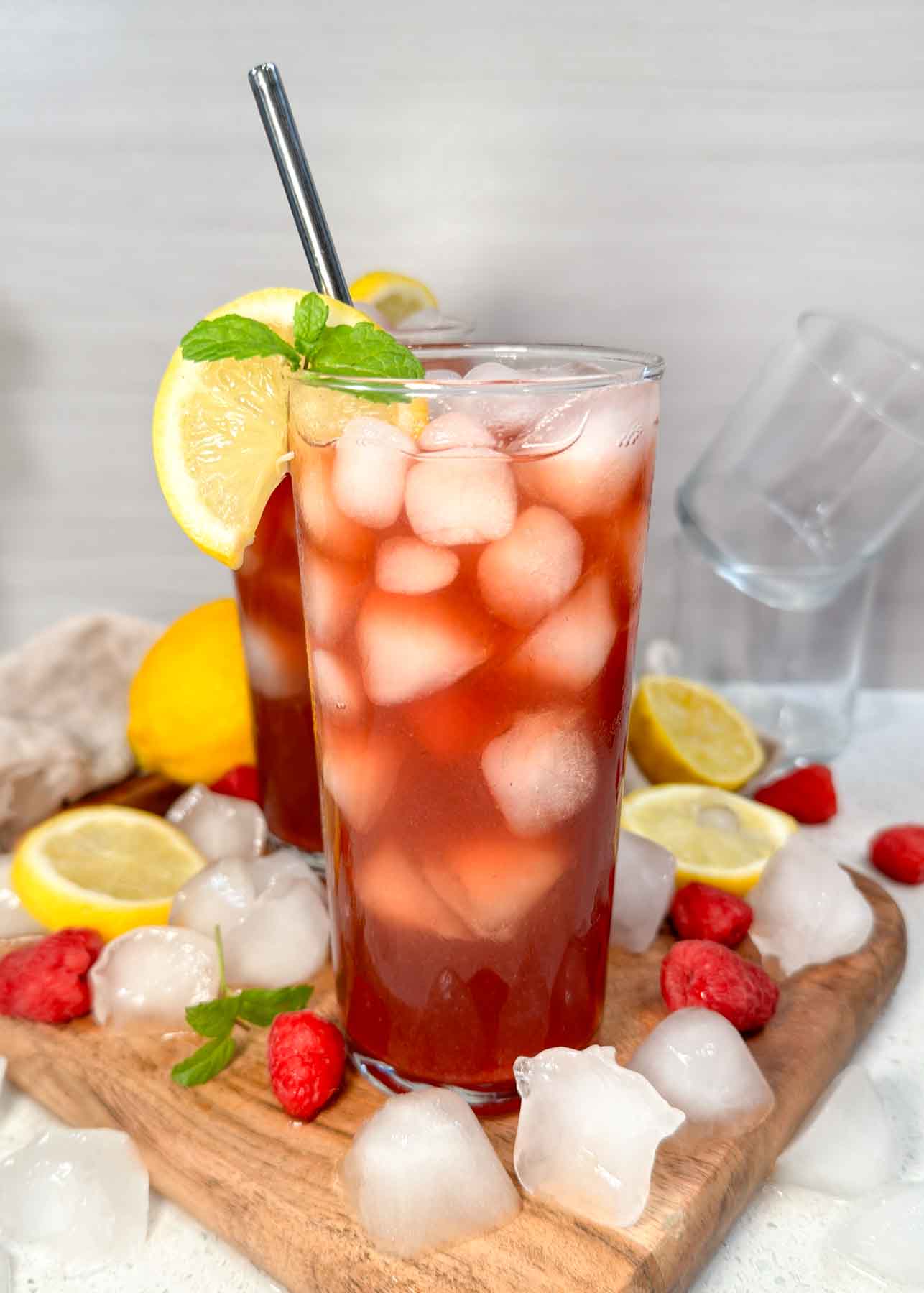 Best Raspberry Iced Tea - The Effortless Cook